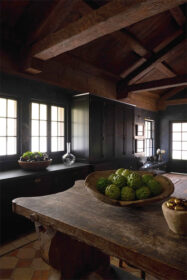 18 Beautiful Dark & Moody Kitchens • White Oak & Linen Design Co ...