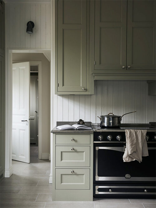 18 Beautiful Dark & Moody Kitchens • White Oak & Linen Design Co ...